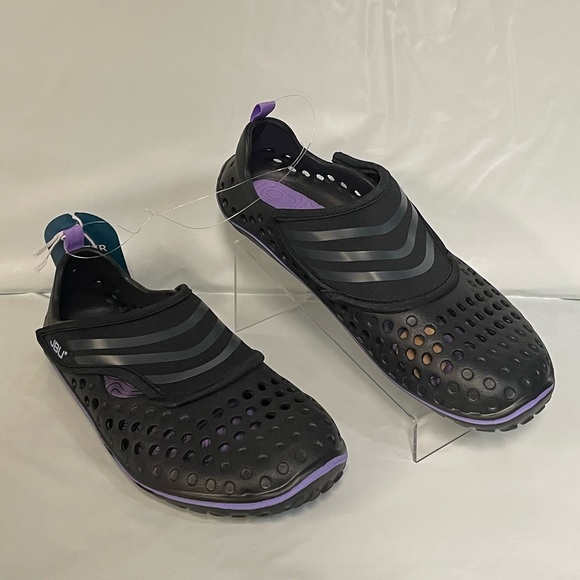 Jambu | Shoes | 4 Jambu Waterfall Black Lavender | Poshmark